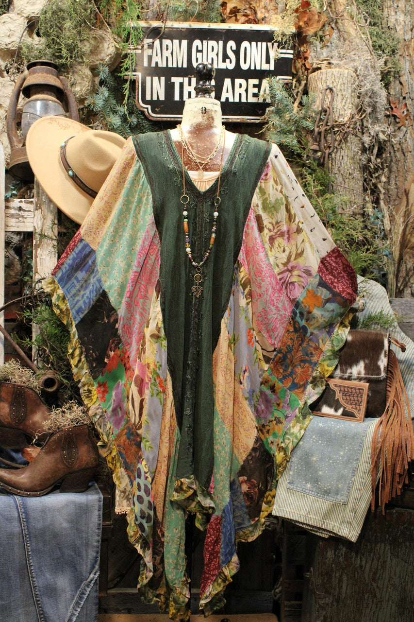 Bohemian Patchwork Threads Basil Poncho – Farm Girls Fancy Frills