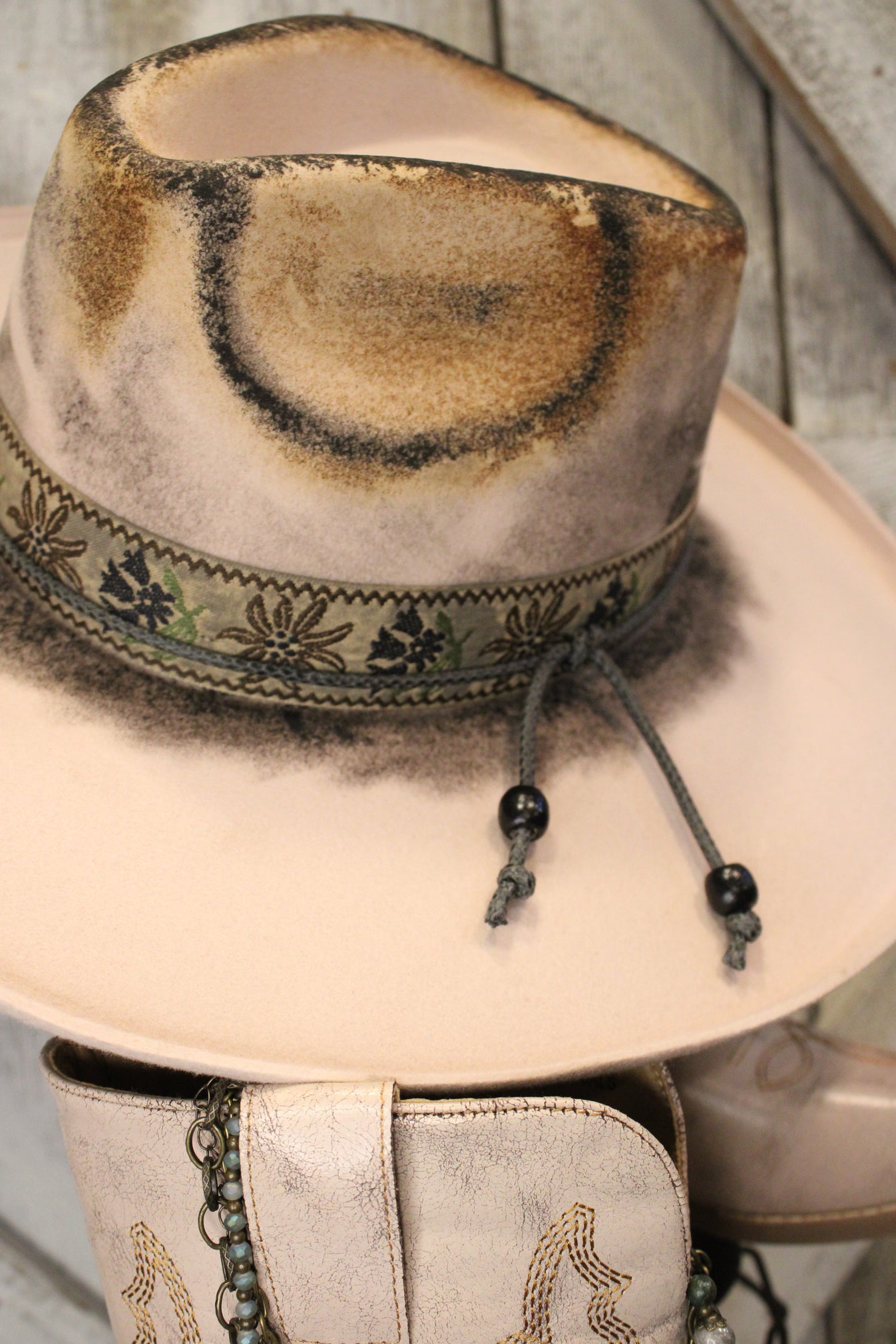 Going Out In Style Wide Brim Hat – Farm Girls Fancy Frills