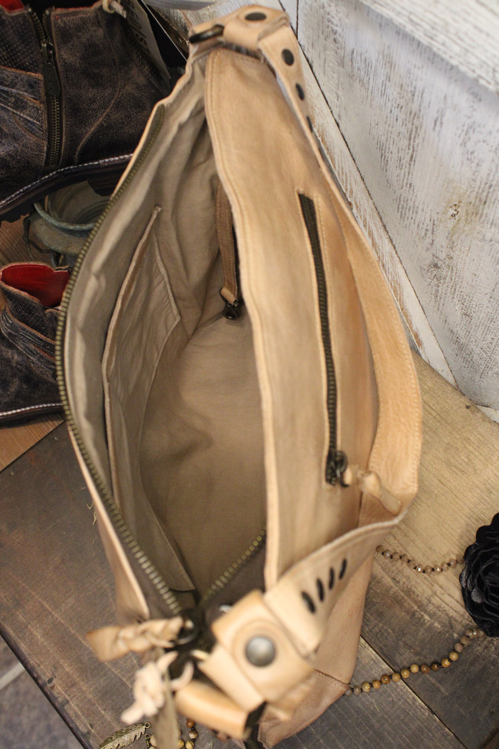 Bed|Stu Packet LTC Oats DD Handbag – Farm Girls Fancy Frills