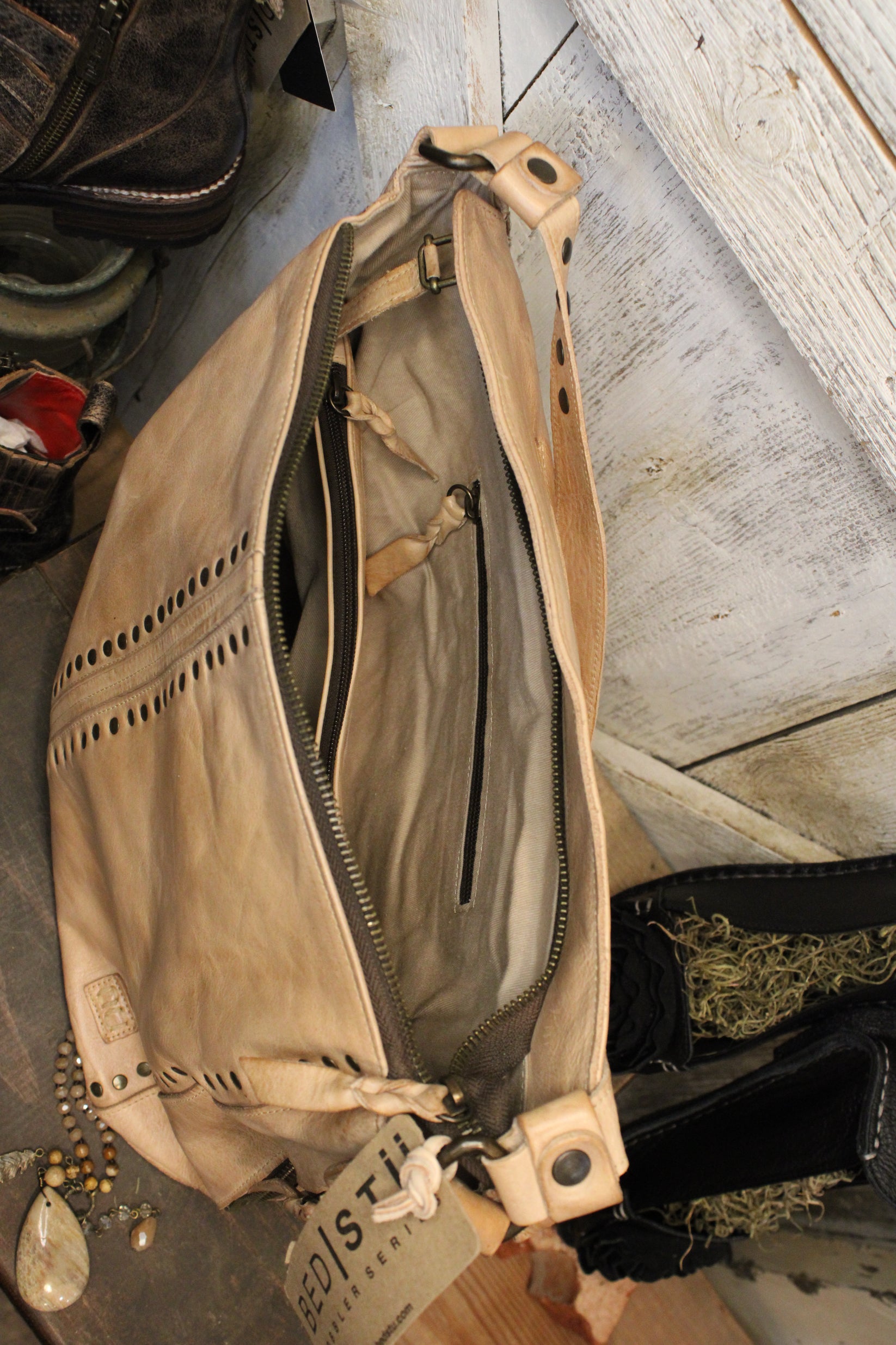 Bed|Stu Packet LTC Oats DD Handbag – Farm Girls Fancy Frills